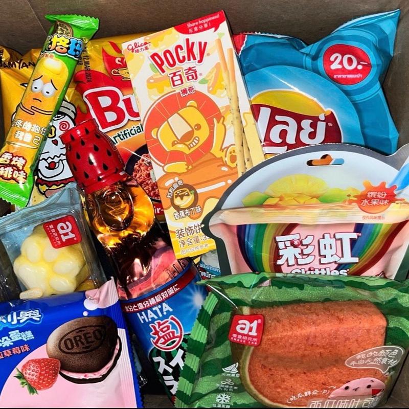 4LB Asian Snack Box with Ramen, Drinks, Candy, Cookies and More ...
